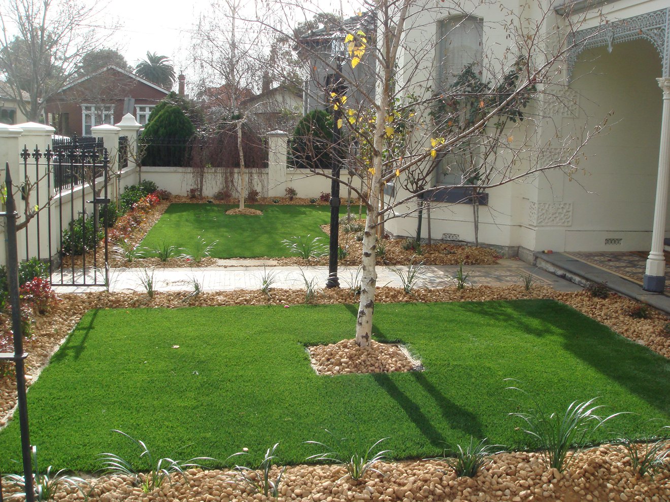 EYE-CATCHING GARDEN WITH ARTIFICIAL GRASS - CCGrass
